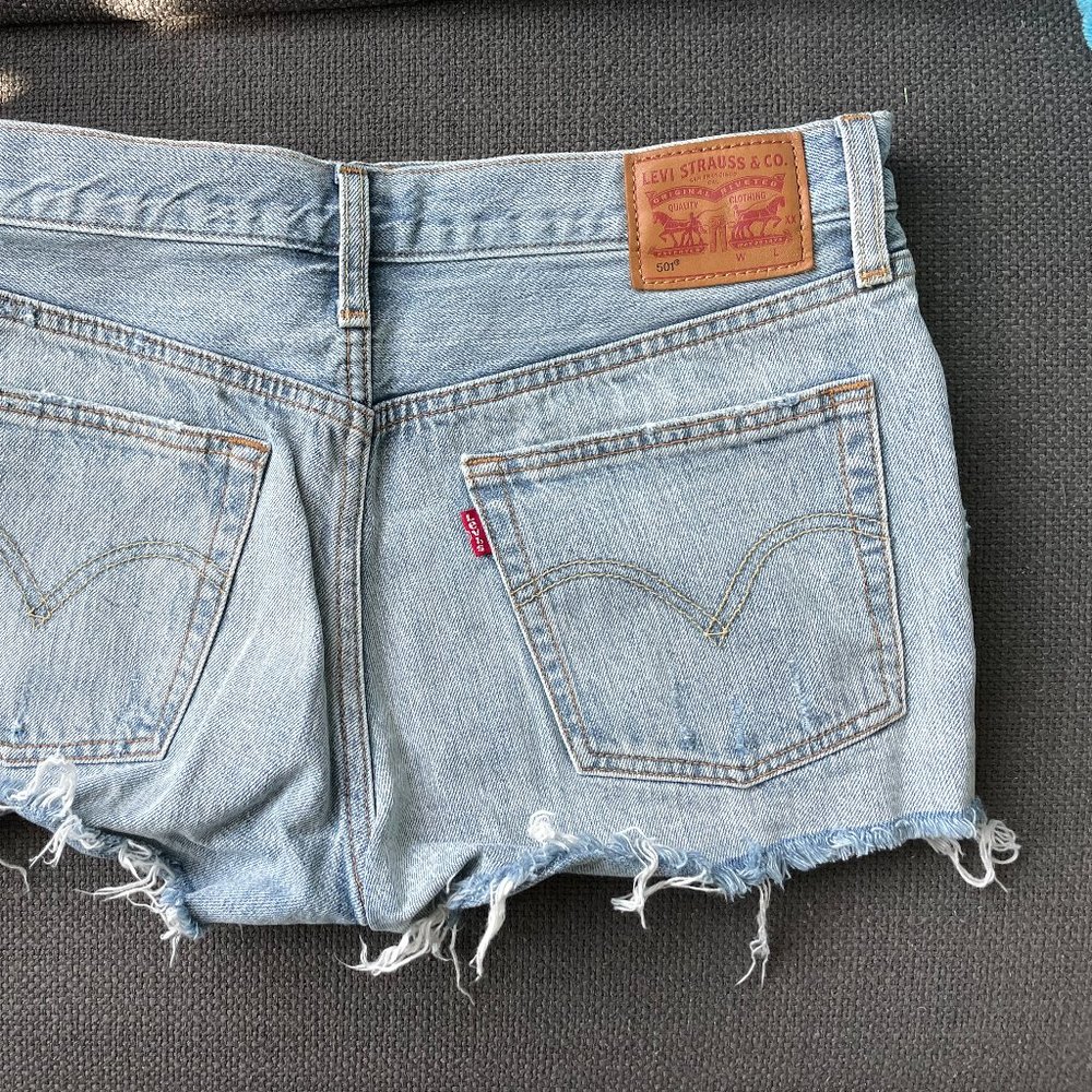 Levi's Cut Off Denim Shorts - Gem